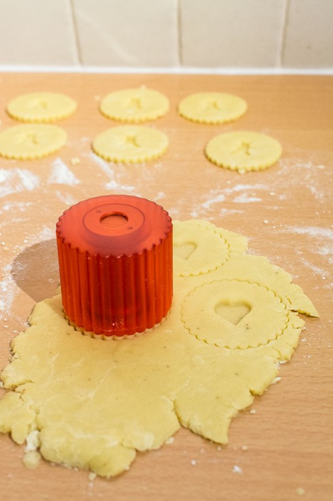 Recette de Biscuits sablés décorés {Déco-Cutter Mastrad} | Recettes ...