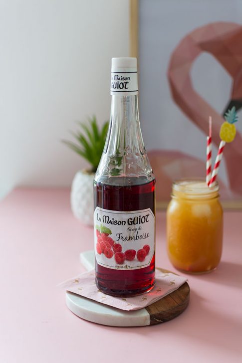 Recette de Cocktail sans alcool : ananas, limonade, sirop de framboise ...
